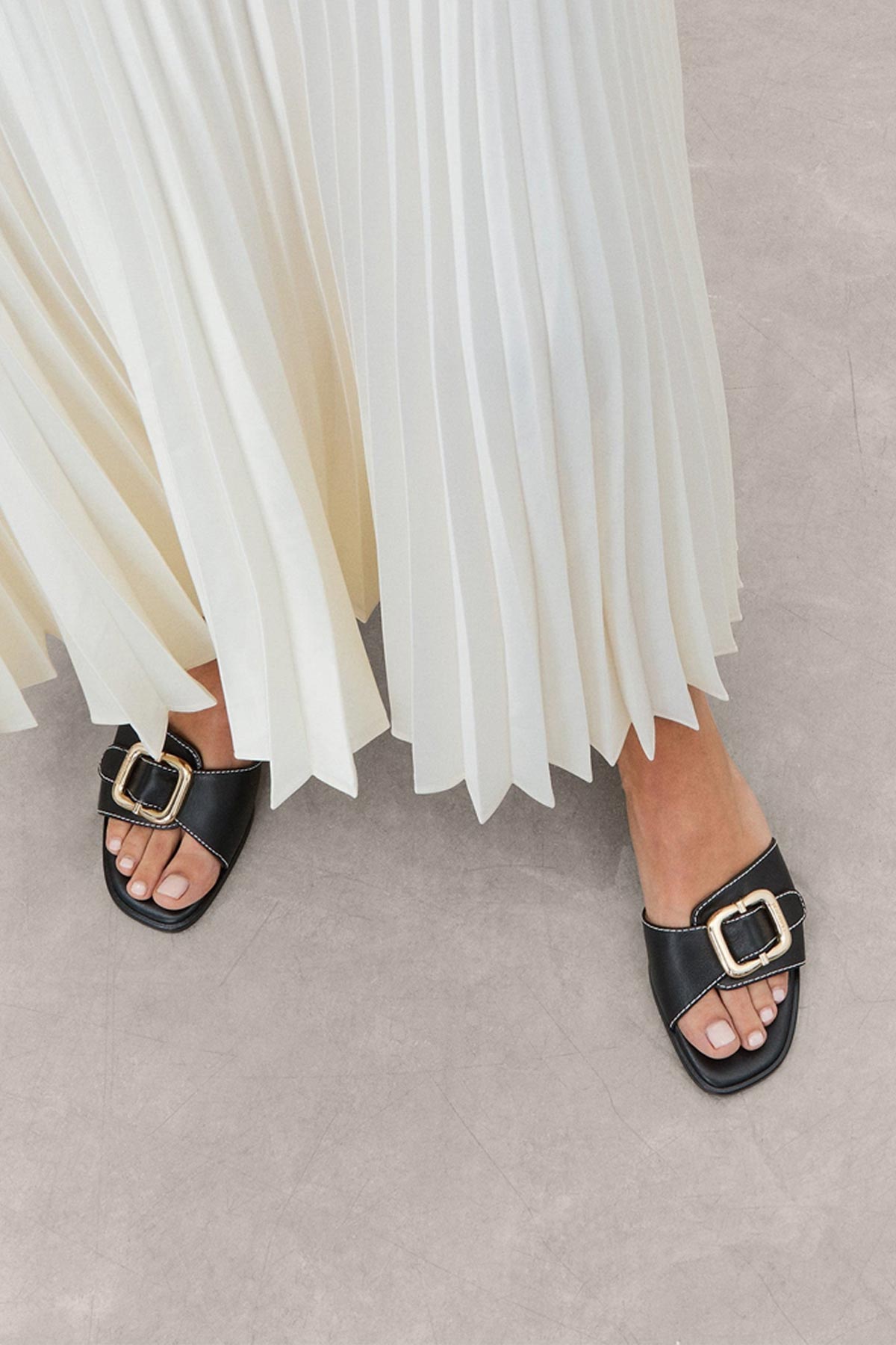 Sara Leather Loafer in Noir | Shop Flattered – ROWIE The Label